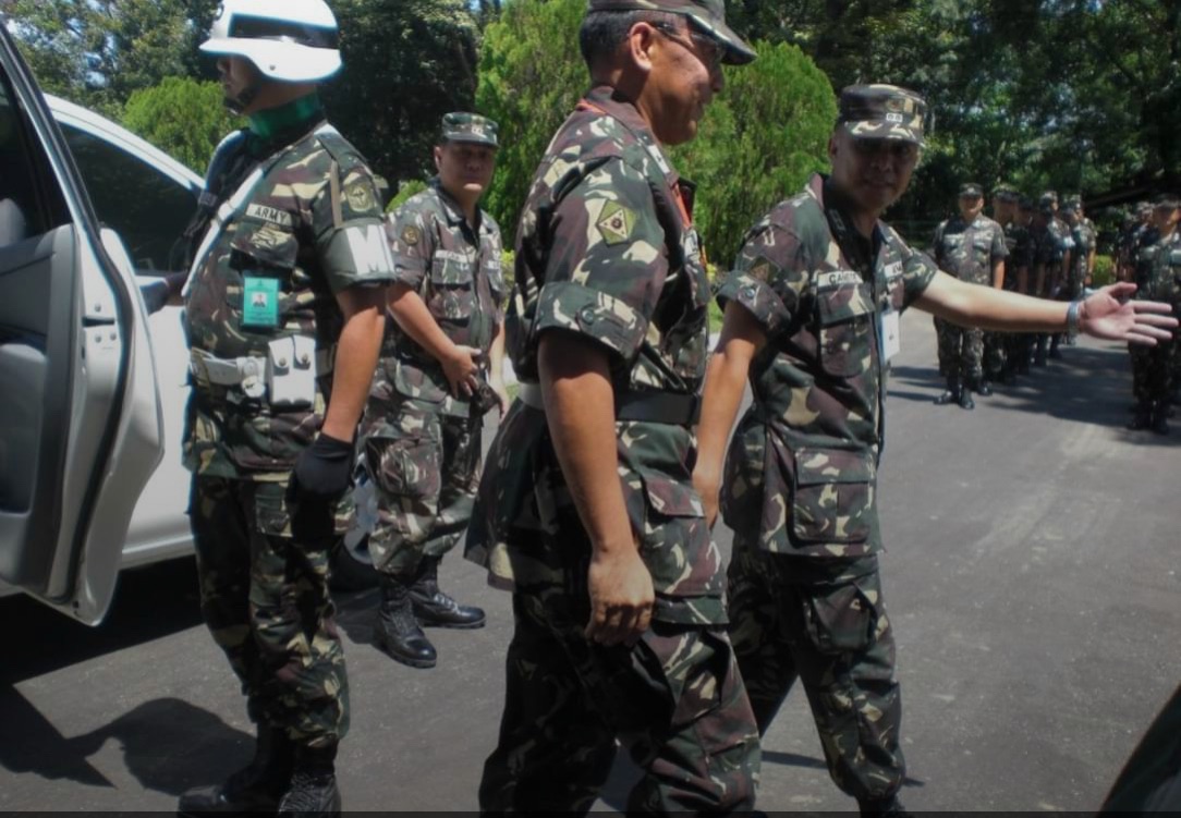 Si Vicsie, Ang Matapat – From Charlie Company